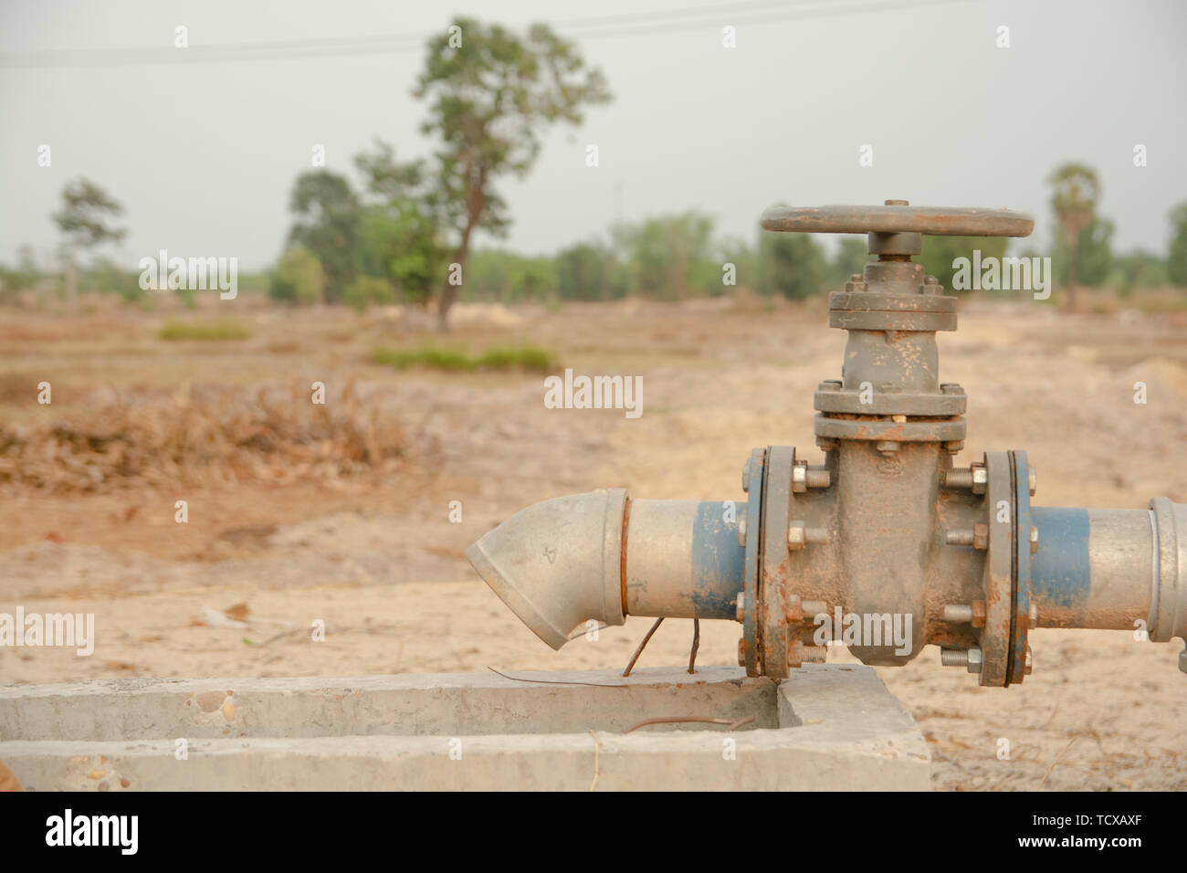 Irrigate irrigation water farm crop agriculture farming sprinkler ...