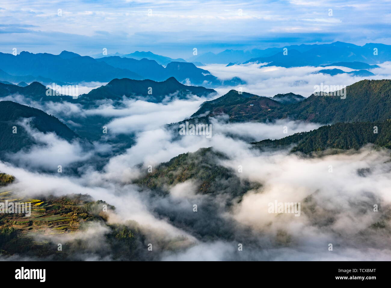 Southern sharp rock clouds Stock Photo - Alamy