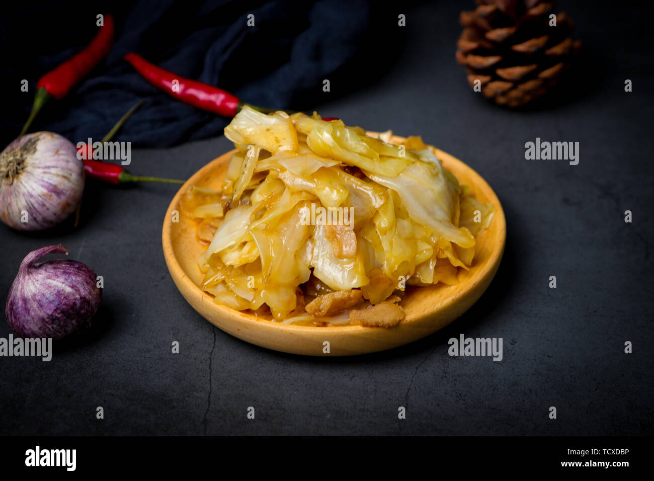 Hand torn cabbage hi-res stock photography and images - Alamy