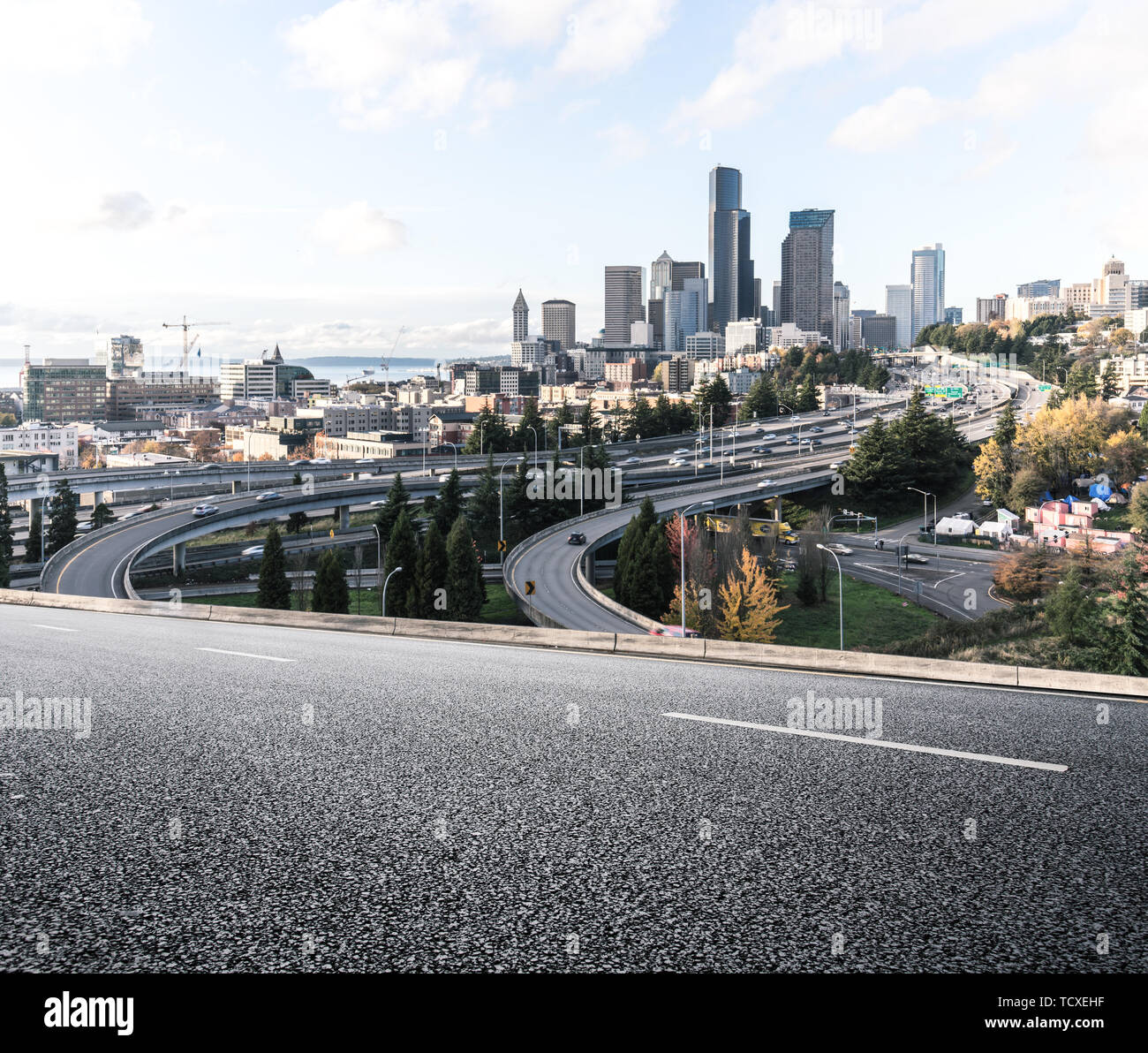 city road with cityscape and skyline of seattle Stock Photo - Alamy