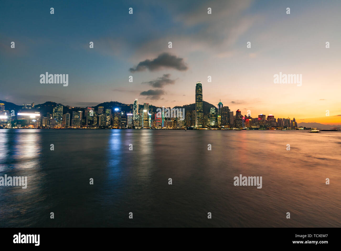 Victoria bay hong kong hi-res stock photography and images - Alamy