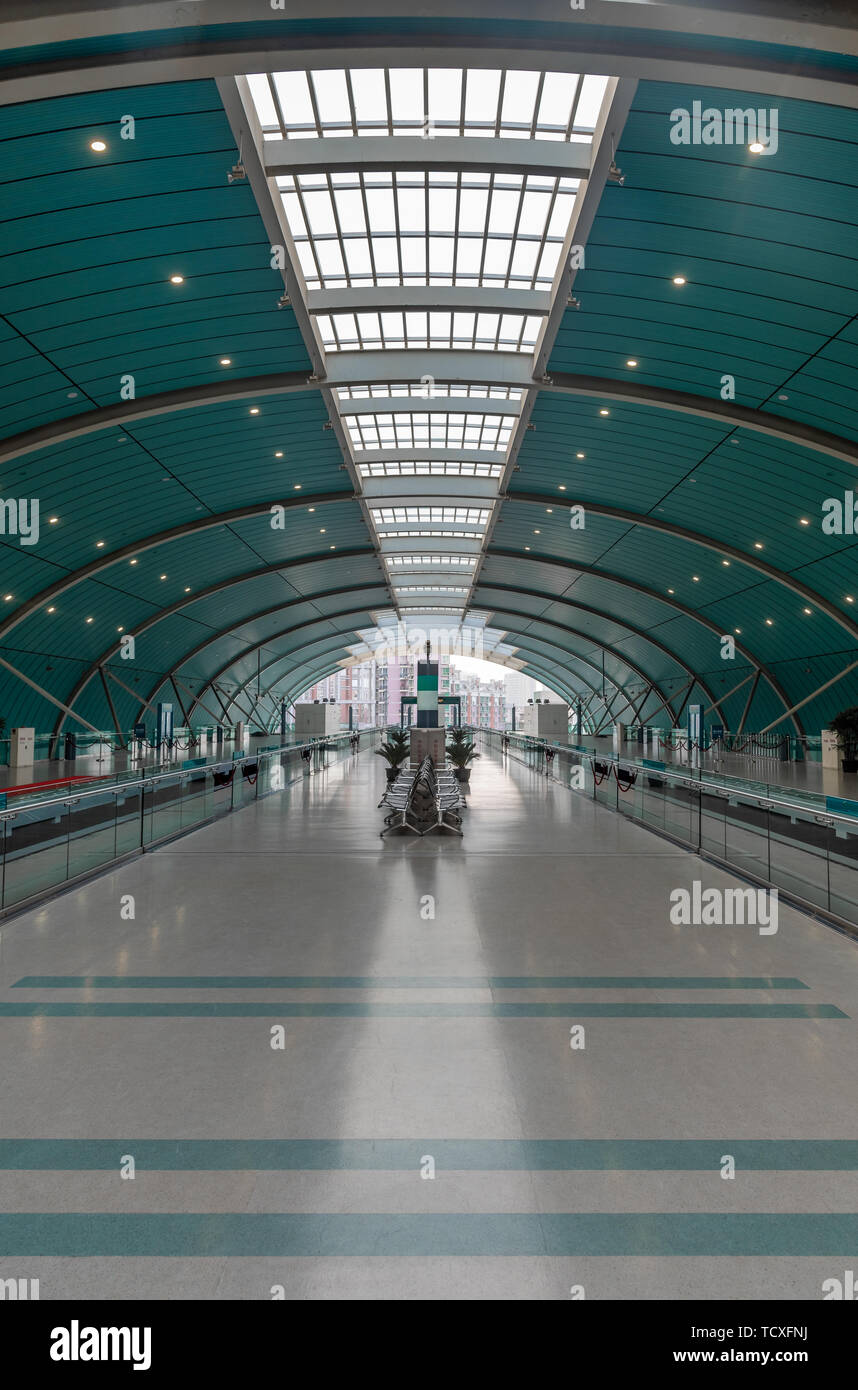 Shanghai Maglev Train Longyang Road Station Platform Stock Photo - Alamy