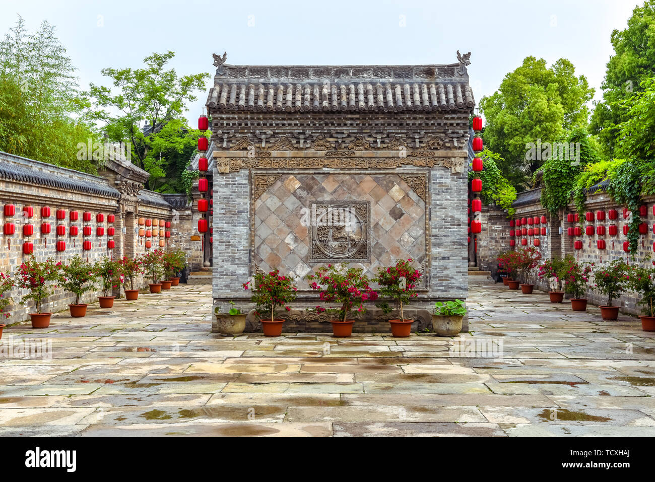 Qing court hi-res stock photography and images - Alamy