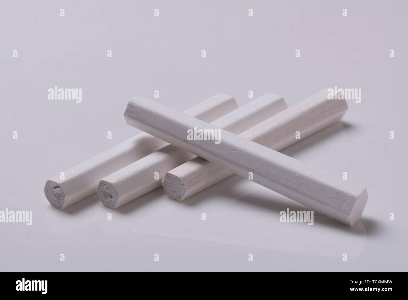 Dustless chalk hi-res stock photography and images - Alamy