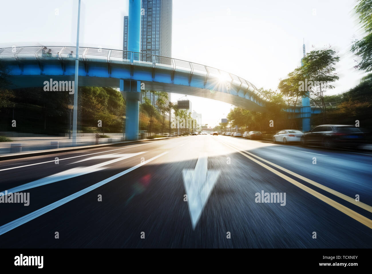 Cars buses way through hi-res stock photography and images - Alamy