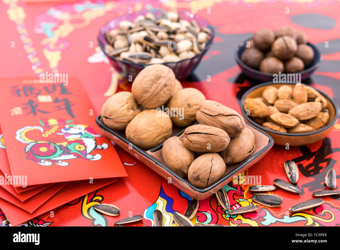 Blue root nuts hi-res stock photography and images - Alamy