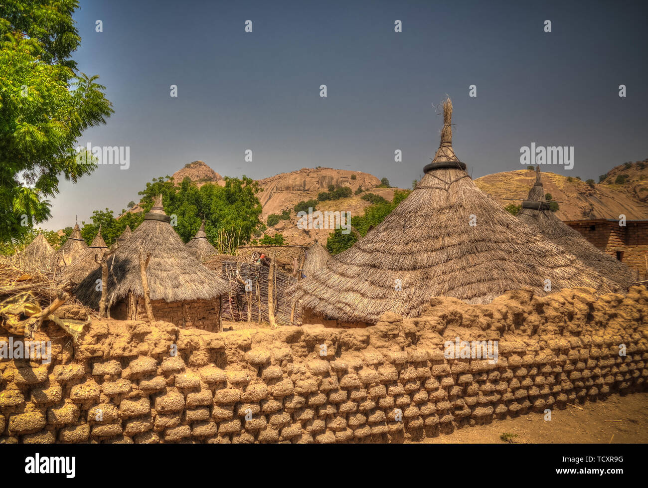 Lanscape with Mataya village of sara tribe aka Ngambaye or Madjingaye ...