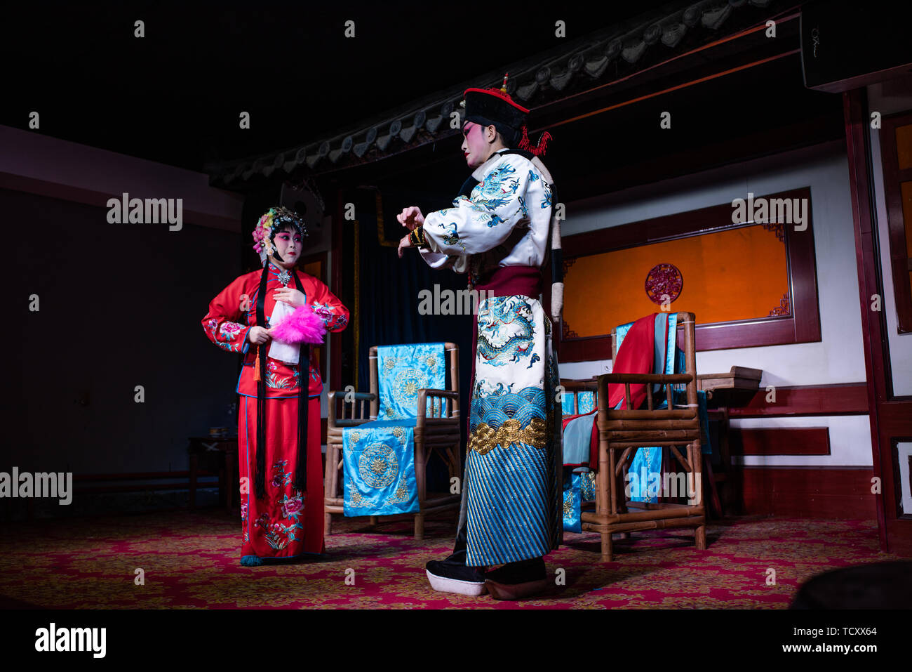 Sichuan opera stage performance Stock Photo - Alamy