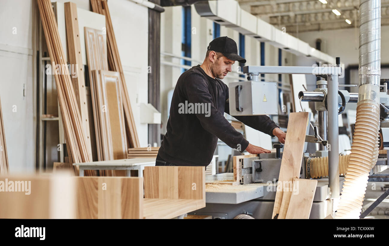 Buzz saw hi-res stock photography and images - Alamy