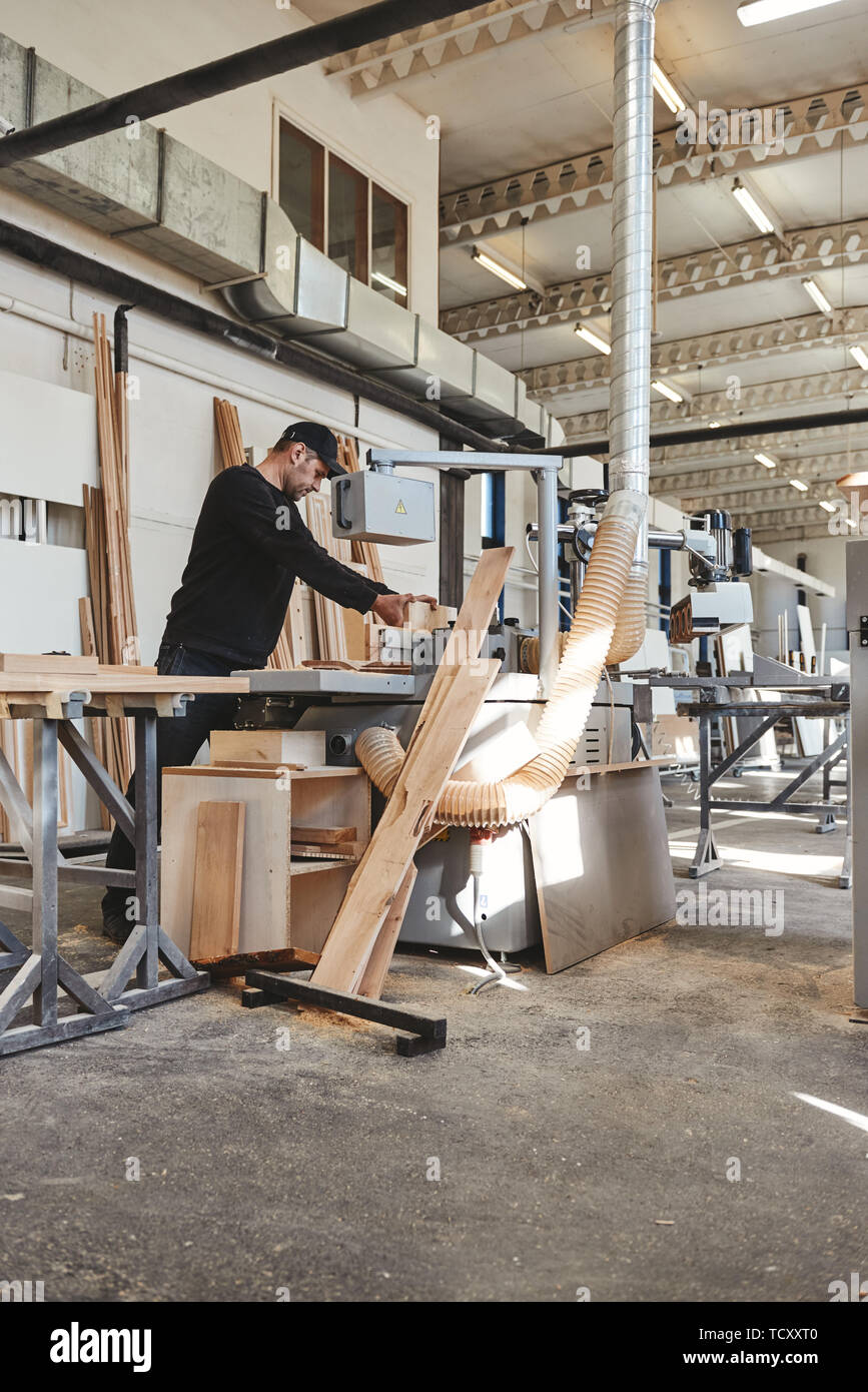 Carving workshop vertical hi-res stock photography and images - Alamy
