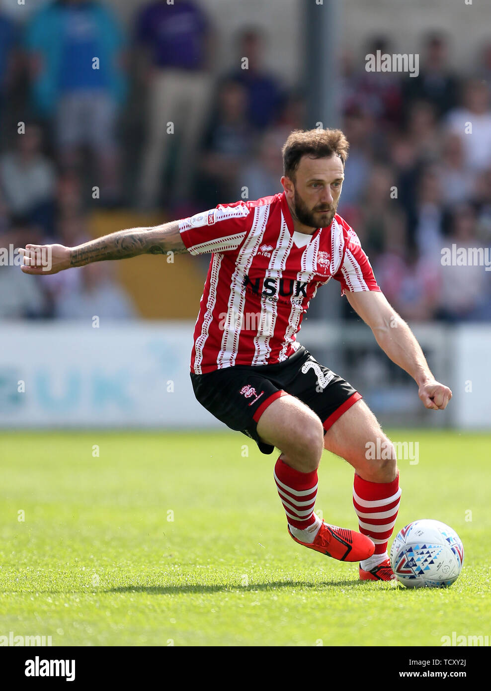 Lincoln City's Neal Eardley Stock Photo - Alamy