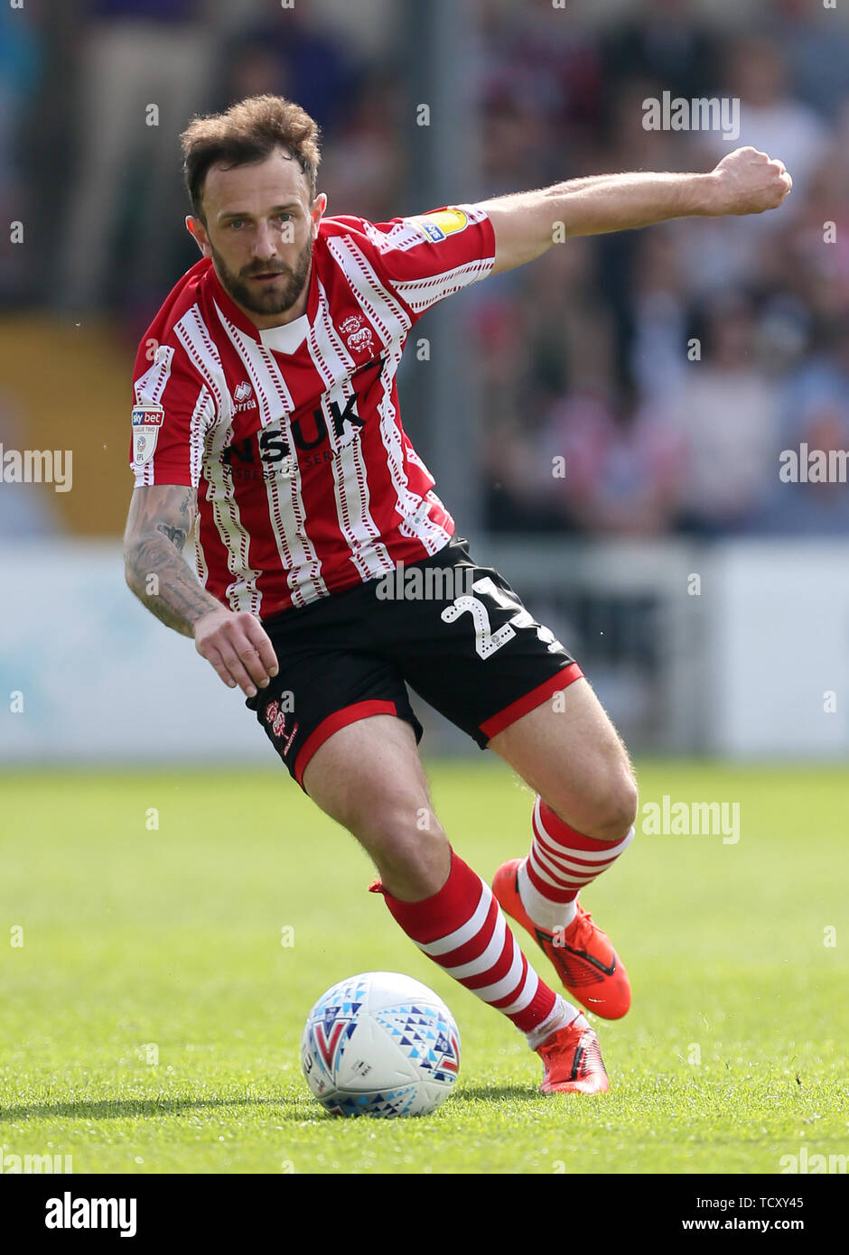 Lincoln City's Neal Eardley Stock Photo - Alamy