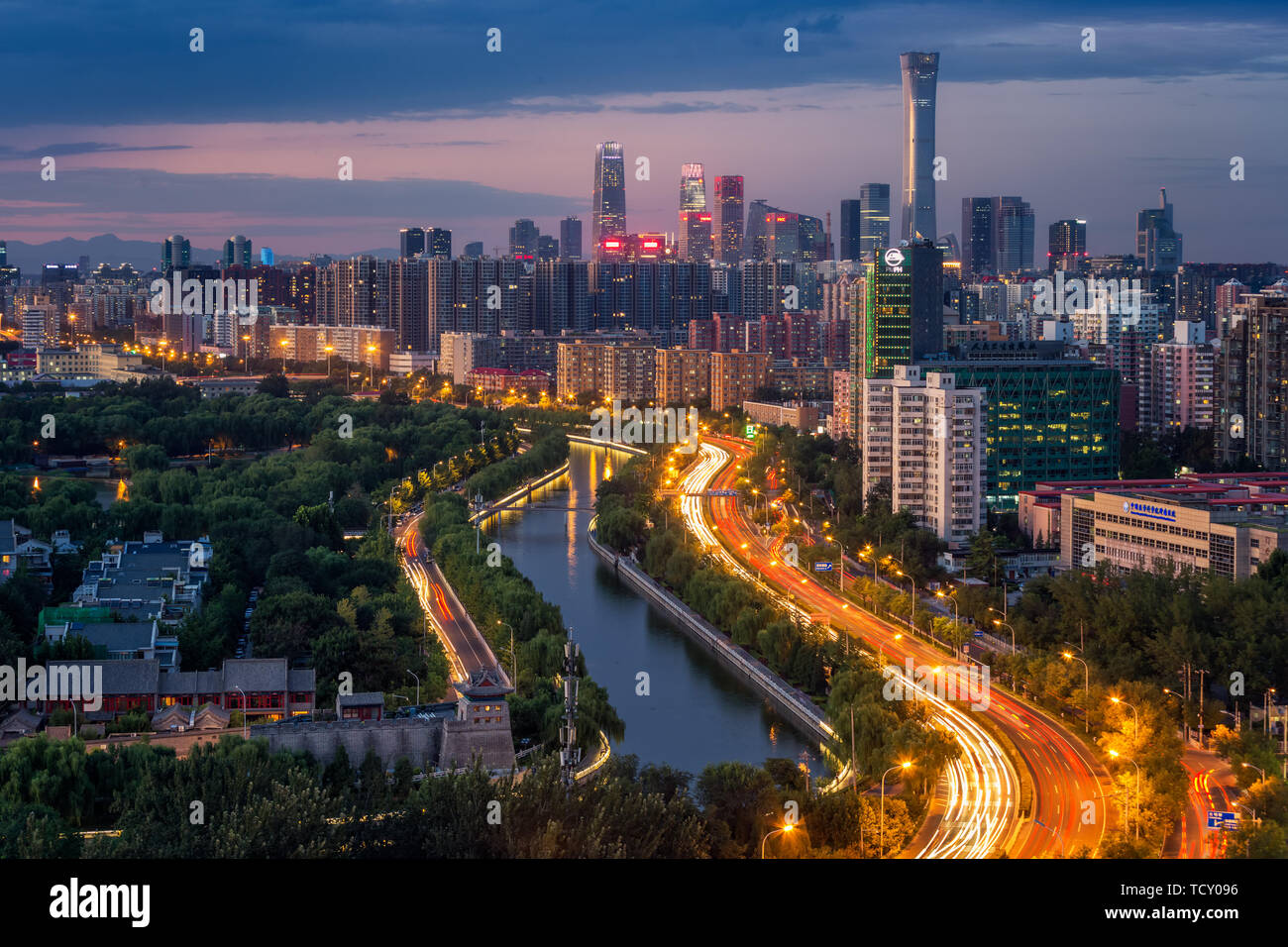 Night view of Zuoan Gate Stock Photo - Alamy