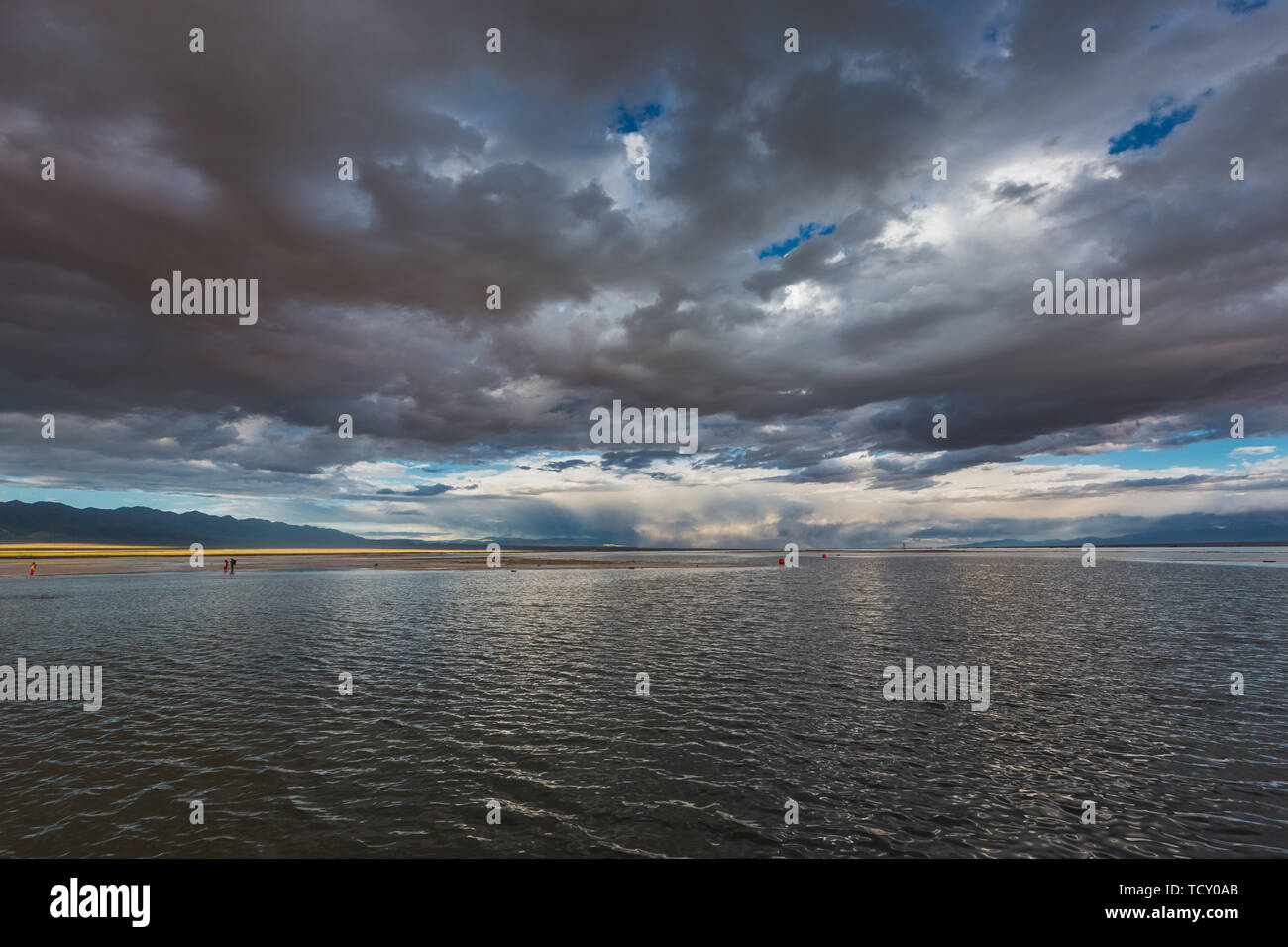 Salt lake after dark hi-res stock photography and images - Alamy