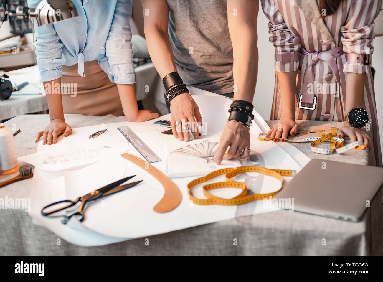 String ruler hi-res stock photography and images - Alamy