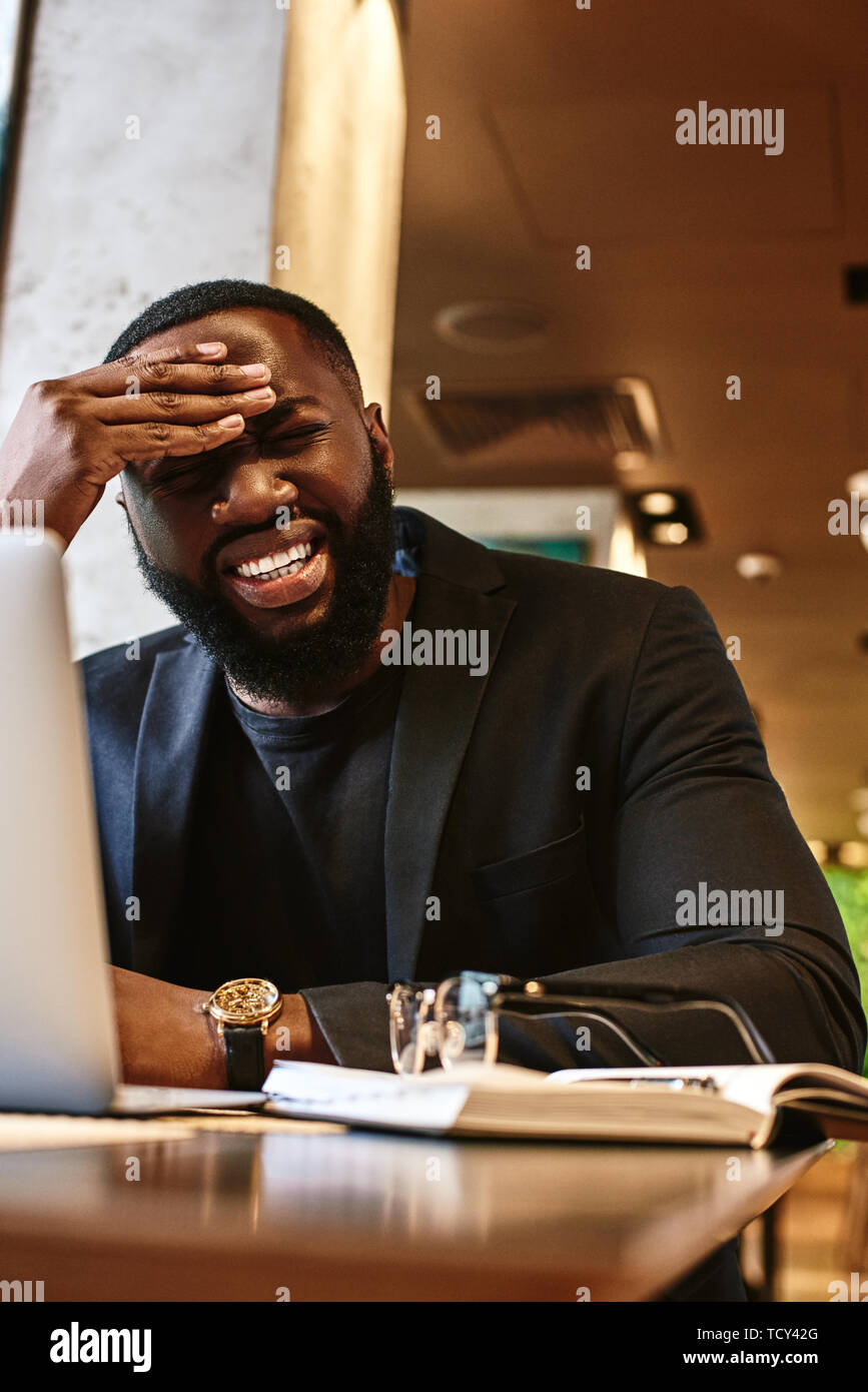 Computer vision syndrome hi-res stock photography and images - Alamy