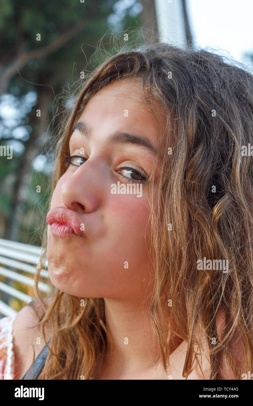 Duck Face Cartoon Lips