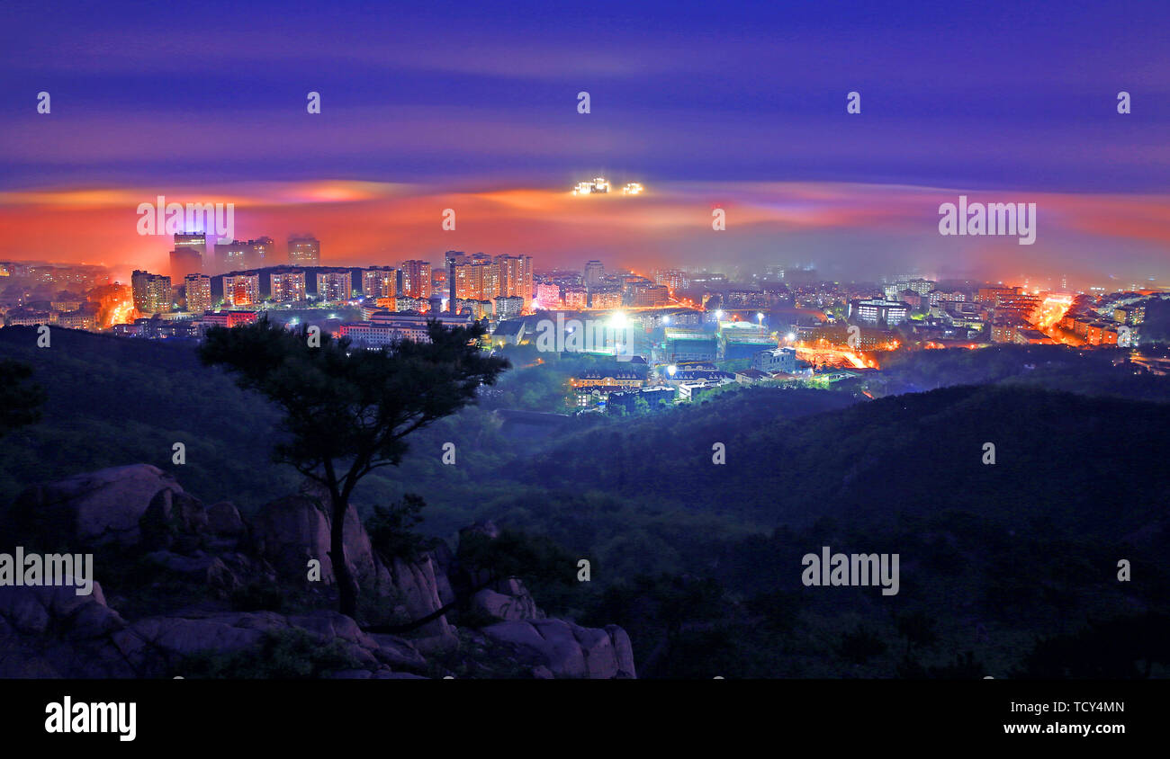 Skyline stratosphere mountains hi-res stock photography and images - Alamy