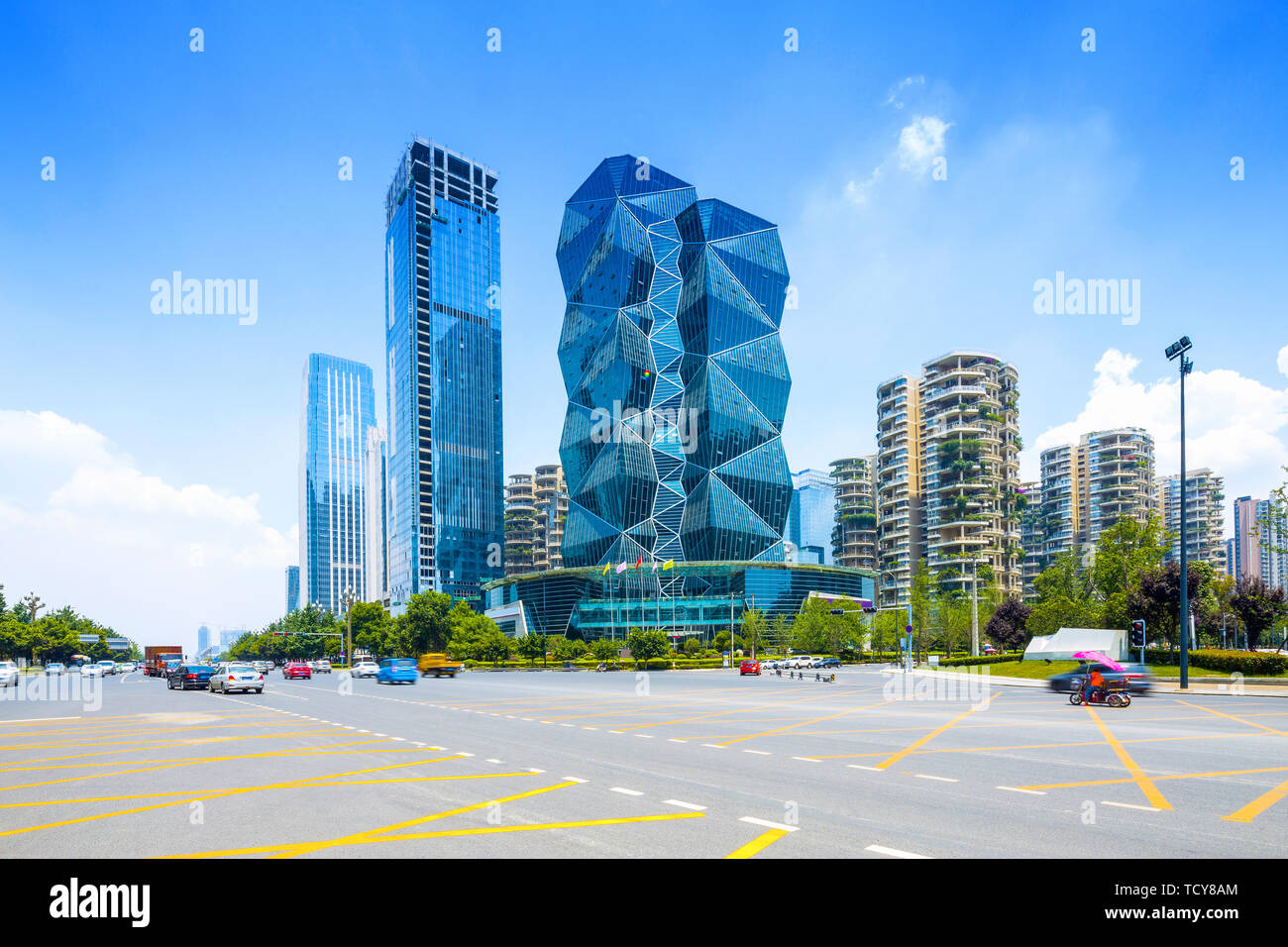 Empty floor in front of modern building Stock Photo - Alamy