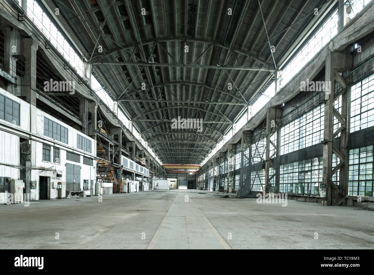 Empty floor in design factory Stock Photo - Alamy