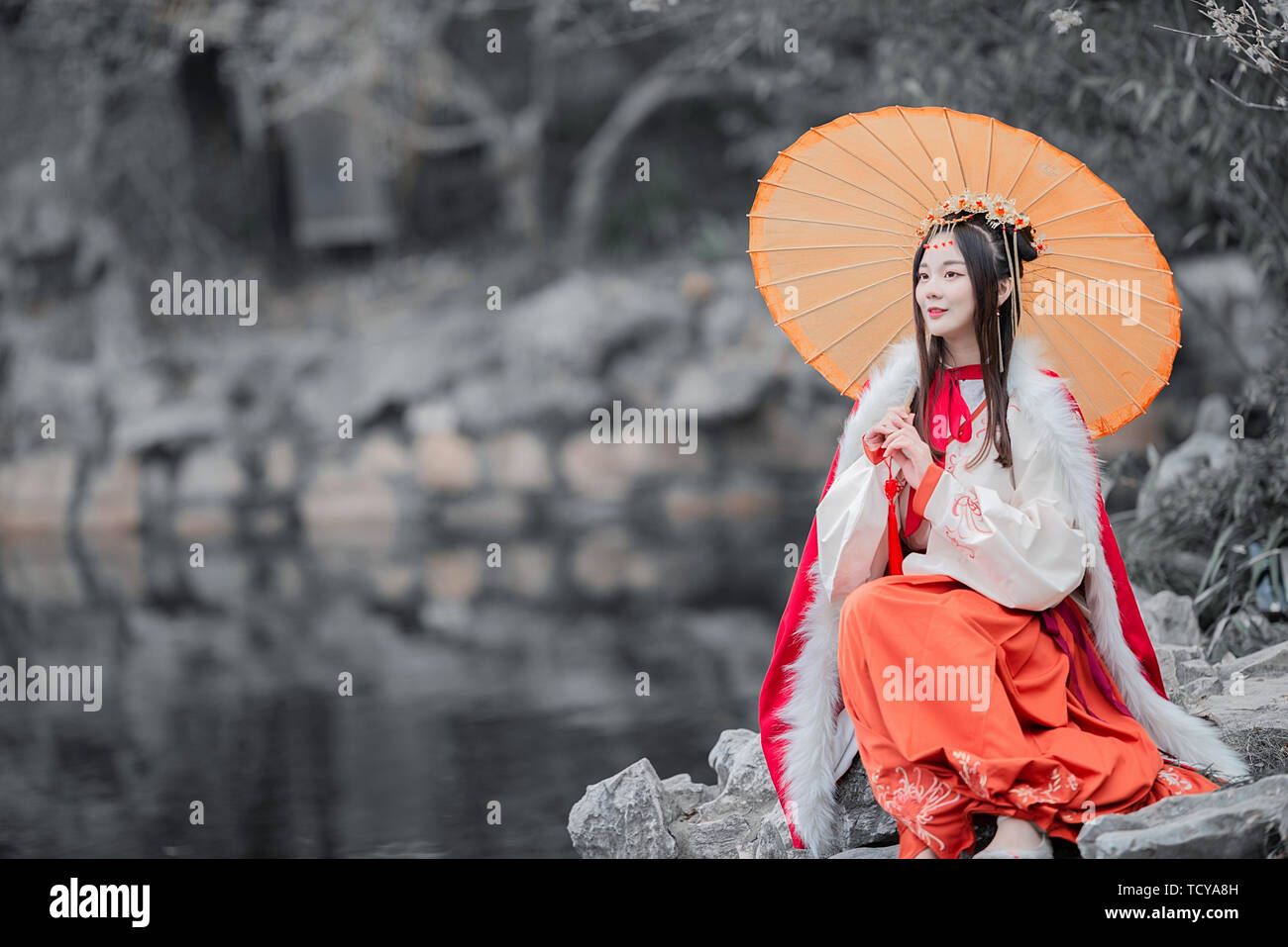 Summer winter clothing hi-res stock photography and images - Alamy
