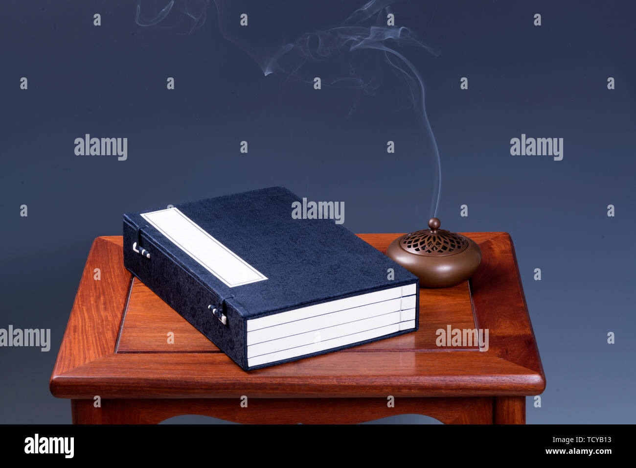 Wire bound books hi-res stock photography and images - Alamy
