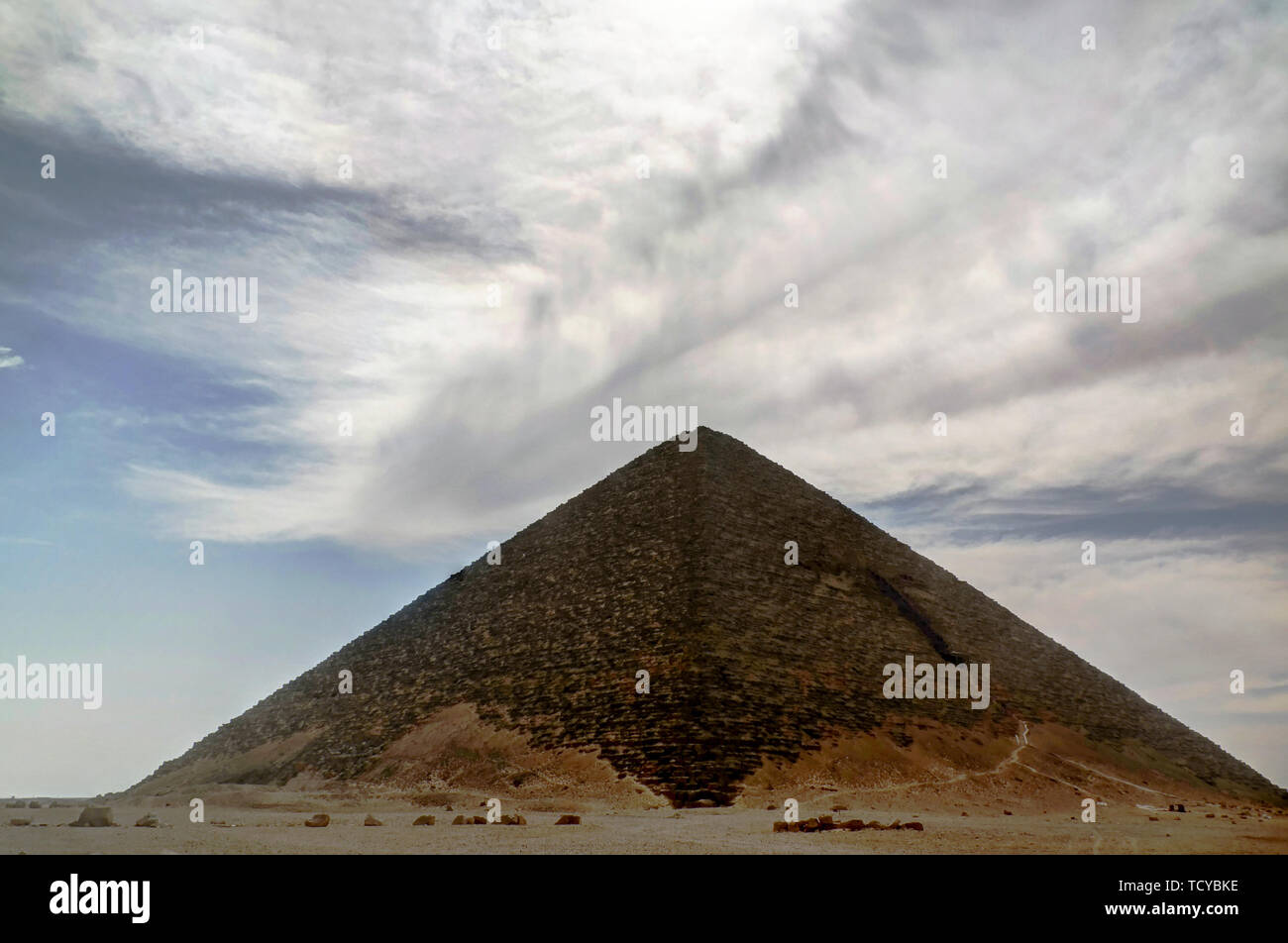 Panoramic view to Red satellite Pyramid of Bent Pyramid of Sneferu ...
