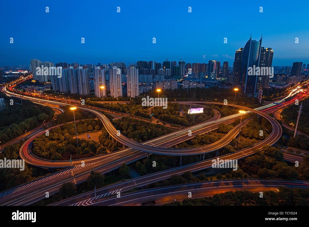 Overpasses and viaduct hi-res stock photography and images - Alamy