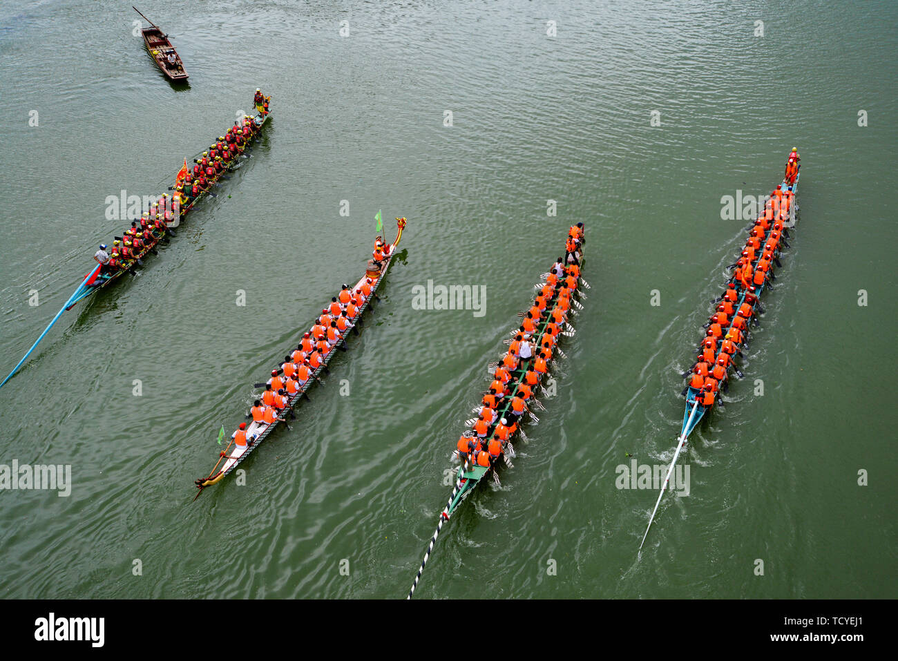 Ships and pastime tourism hi-res stock photography and images - Alamy