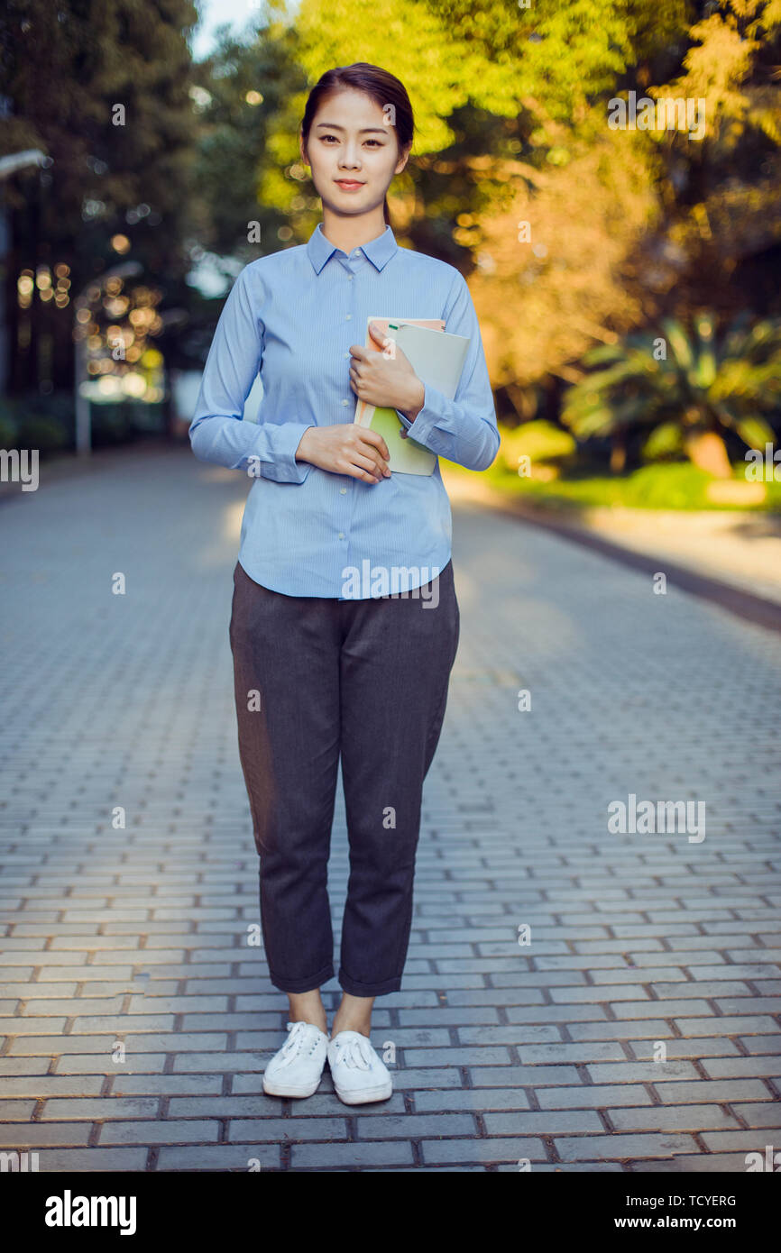 Chinese lady of shanghai hi-res stock photography and images - Alamy