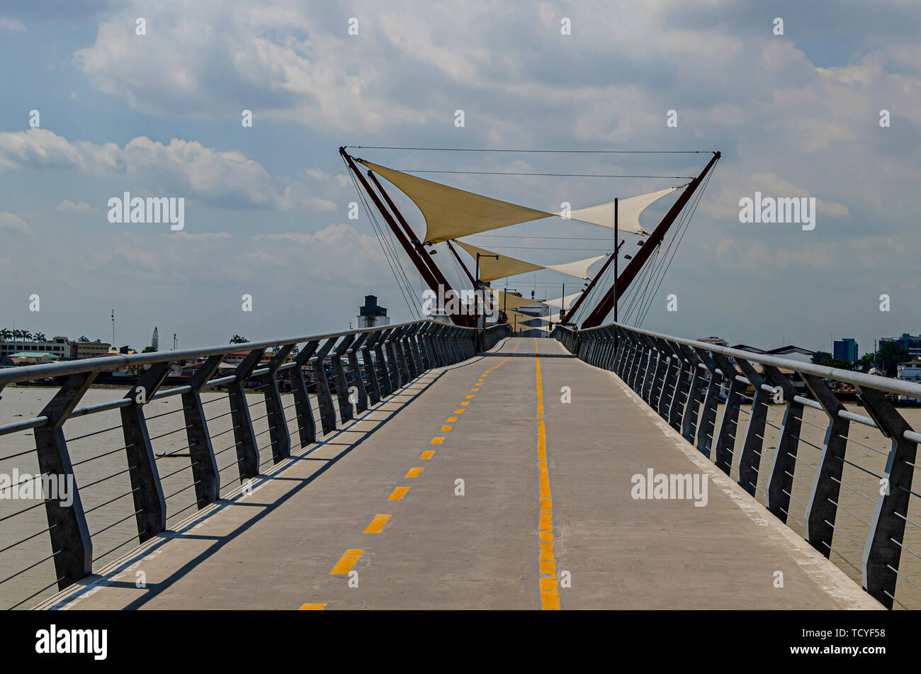 Pedestrian island hi-res stock photography and images - Alamy