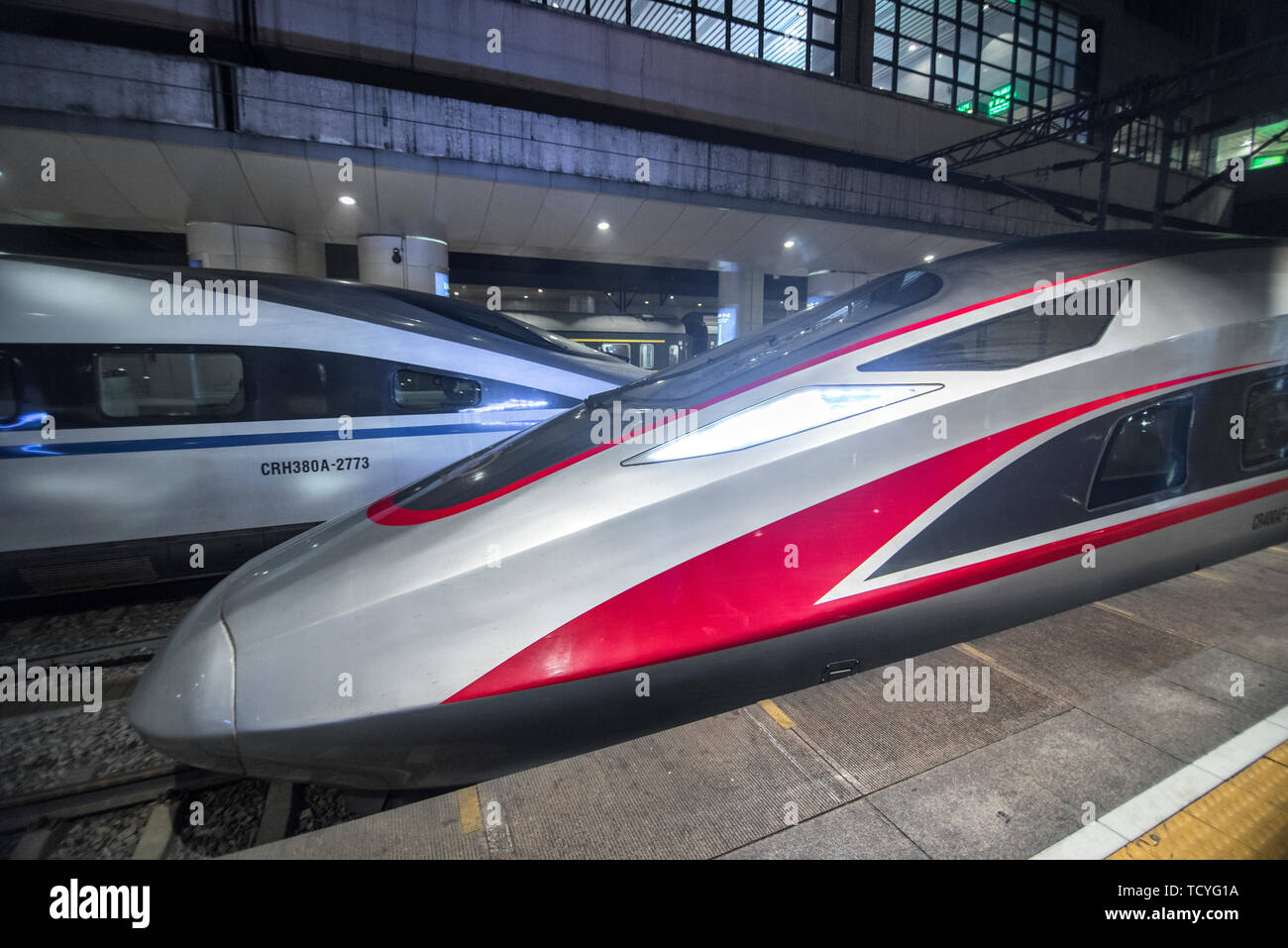The Fuxing CR400AF high-speed EMU train, independently designed and ...