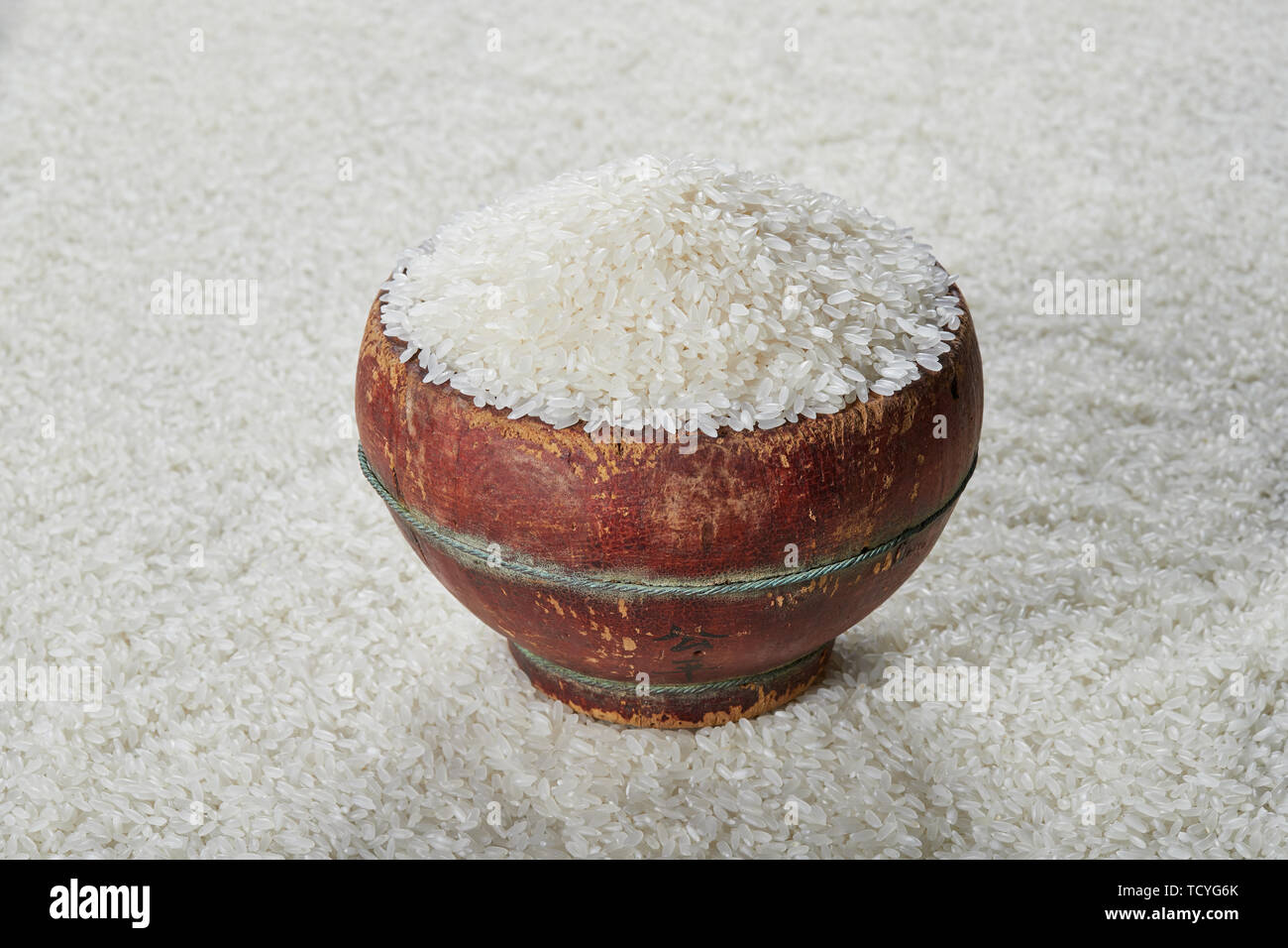 A litre of rice Stock Photo - Alamy