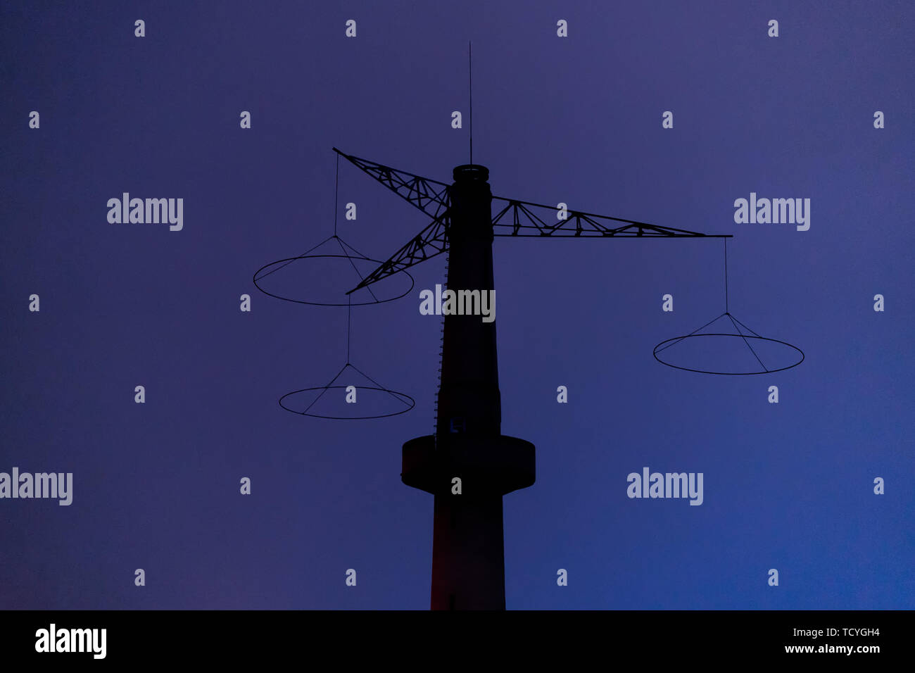Skydiving tower hi-res stock photography and images - Alamy