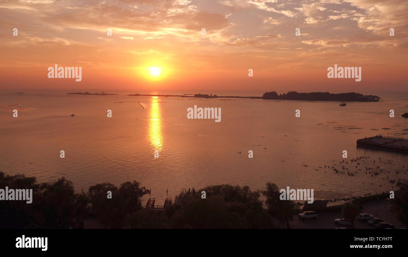 Sunset of Hongze Lake, China's fourth largest freshwater lake Stock ...