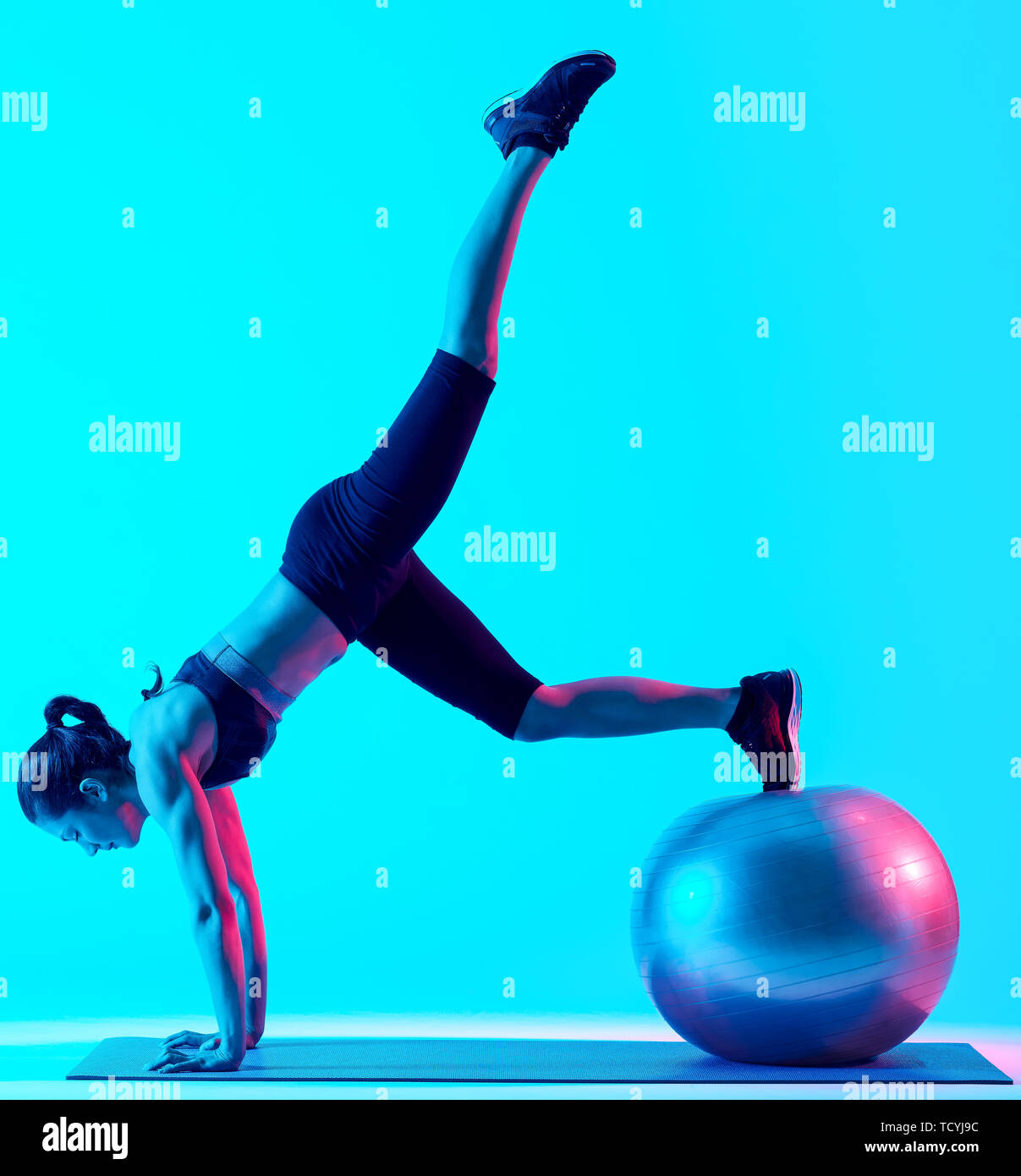 Woman exercices body hi-res stock photography and images - Alamy