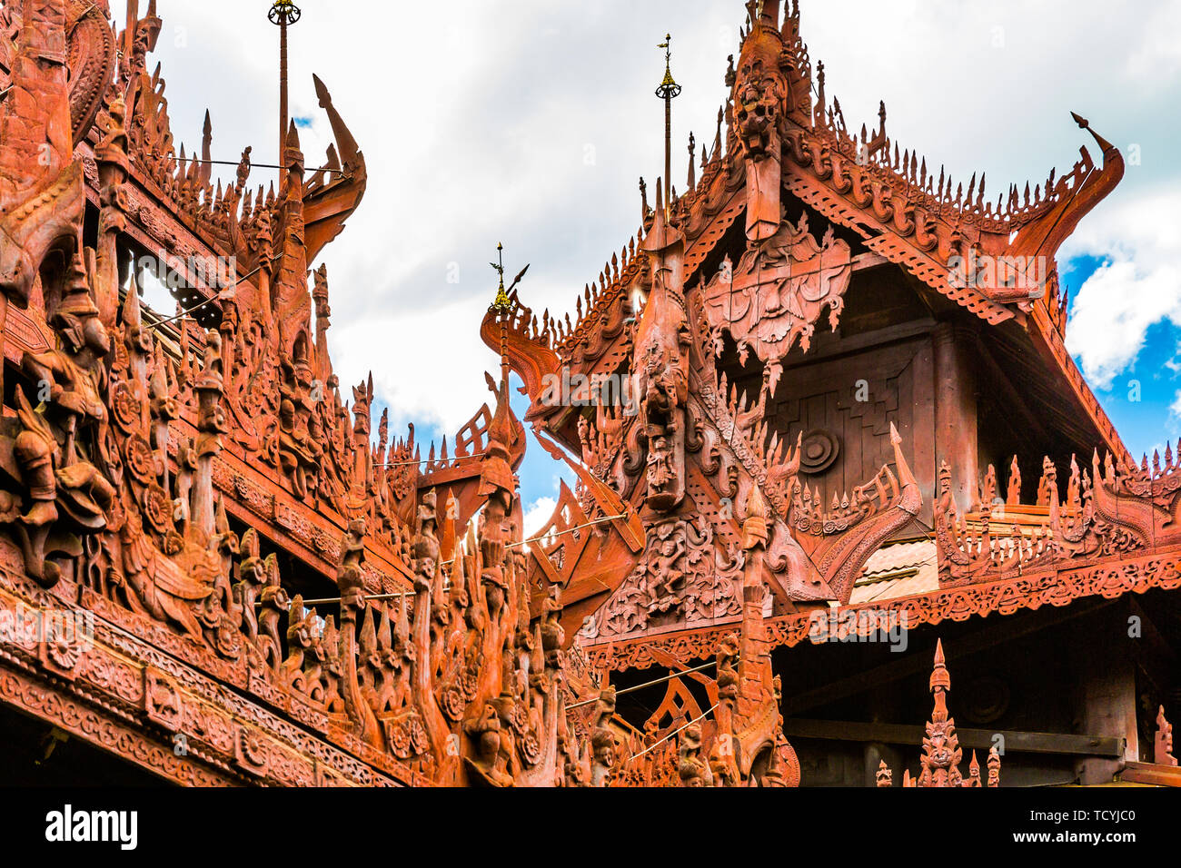 Shwe in bin monastery hi-res stock photography and images - Alamy