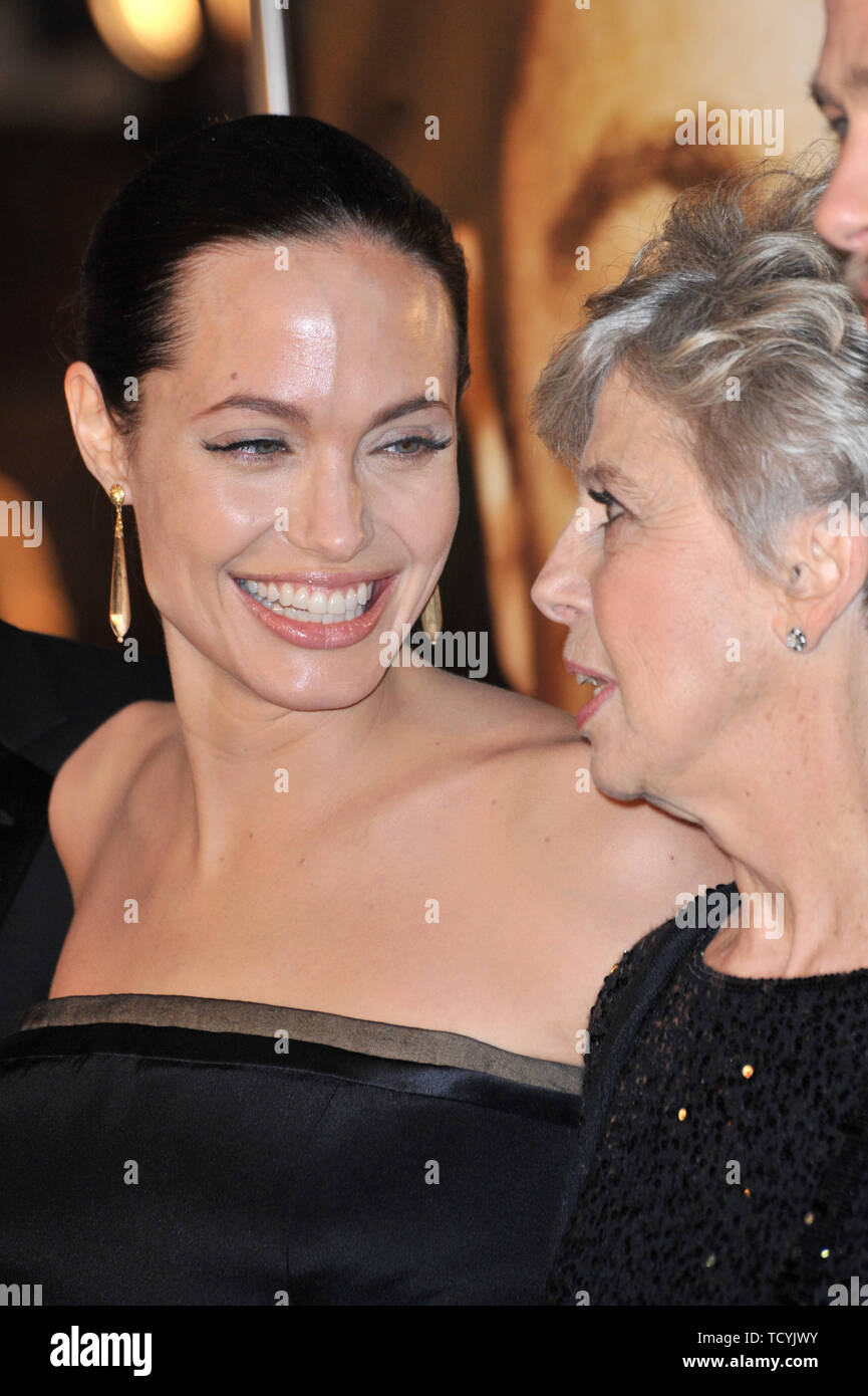 LOS ANGELES, CA. December 08, 2008: Angelina Jolie & Jane PItt - mother ...