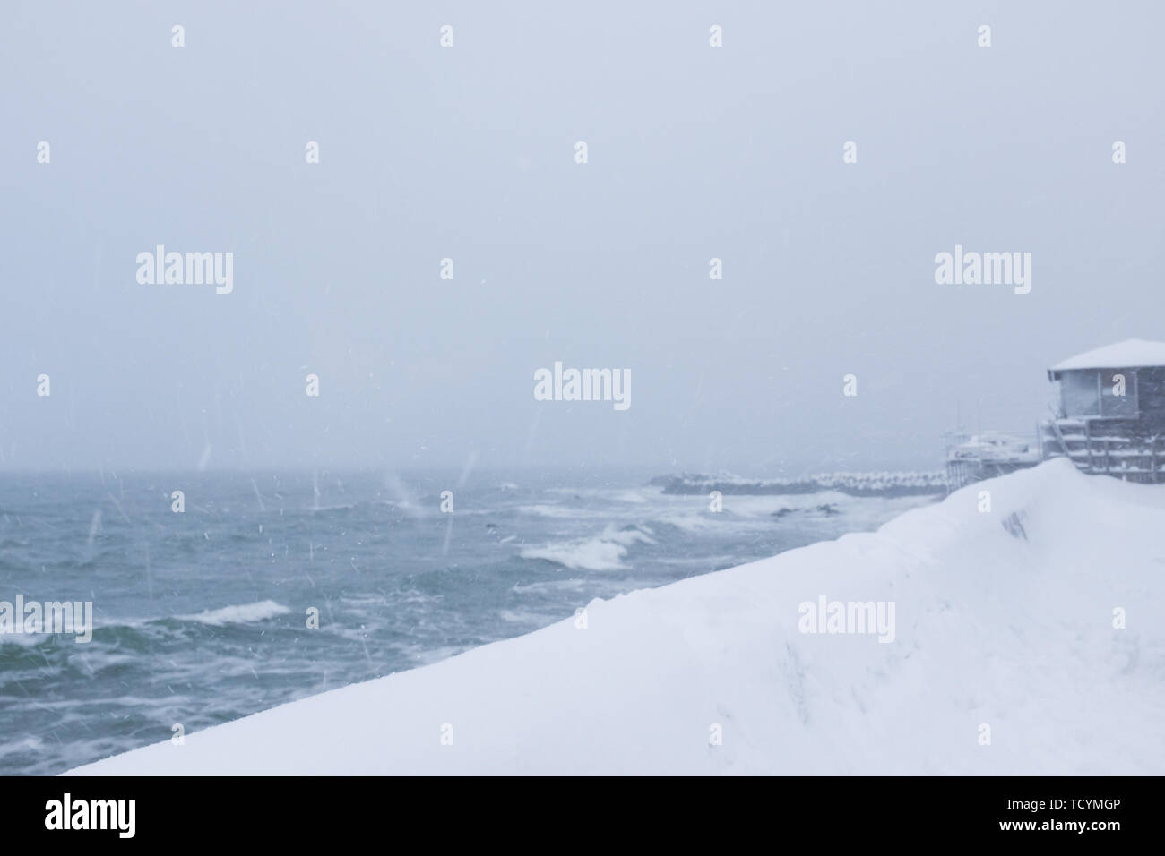 Seaside snowing hi-res stock photography and images - Alamy