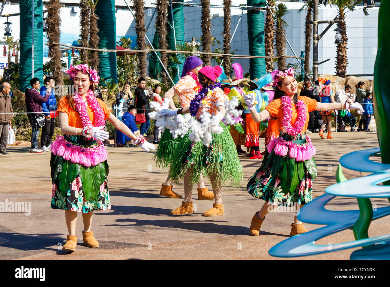 Shanghai Haichang Ocean Park float parade Stock Photo - Alamy