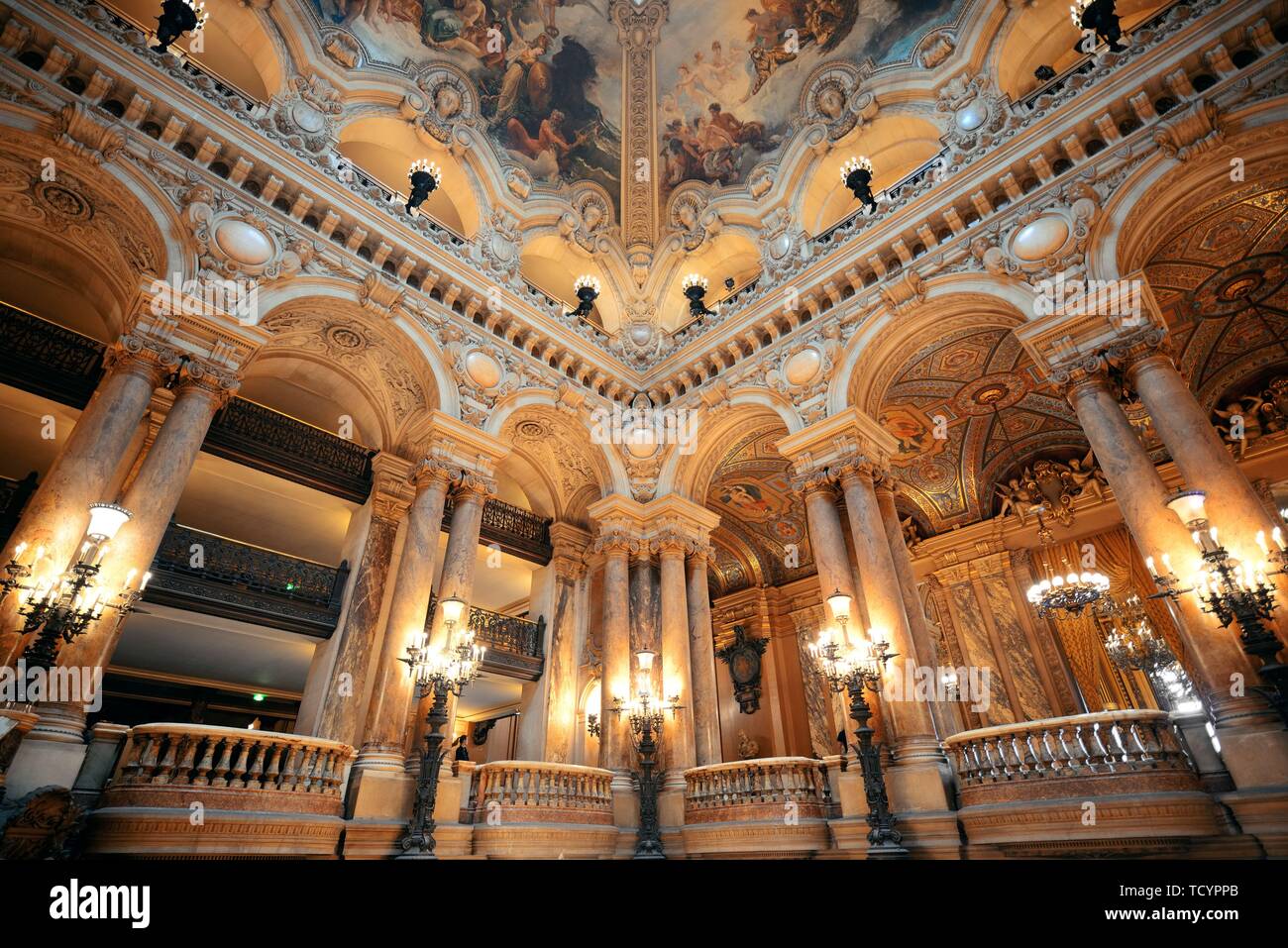 Paris garnier stage hi-res stock photography and images - Alamy
