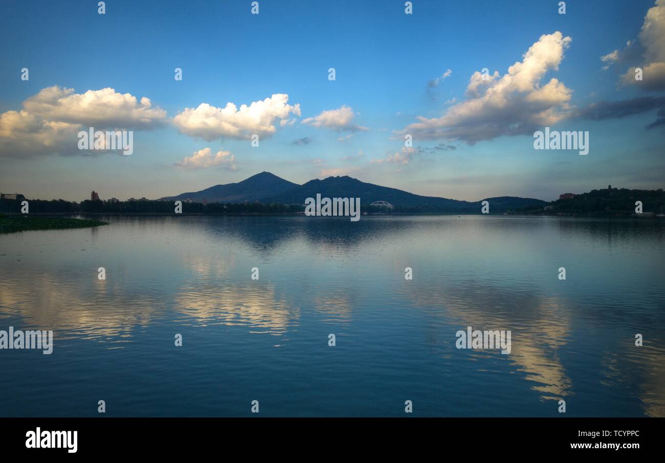 Lei sun hi-res stock photography and images - Alamy