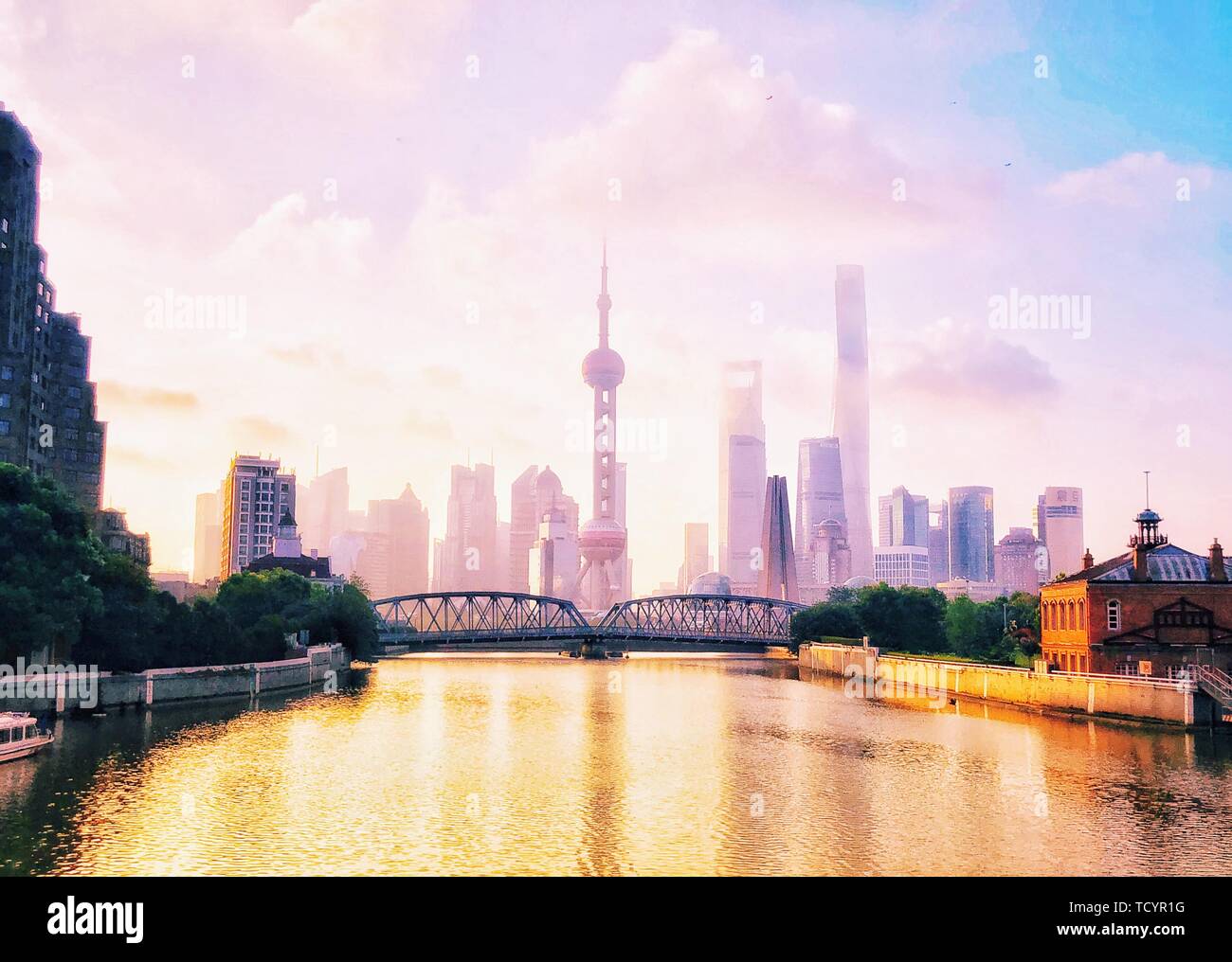 Sunrise in Lujiazui, Shanghai Stock Photo - Alamy