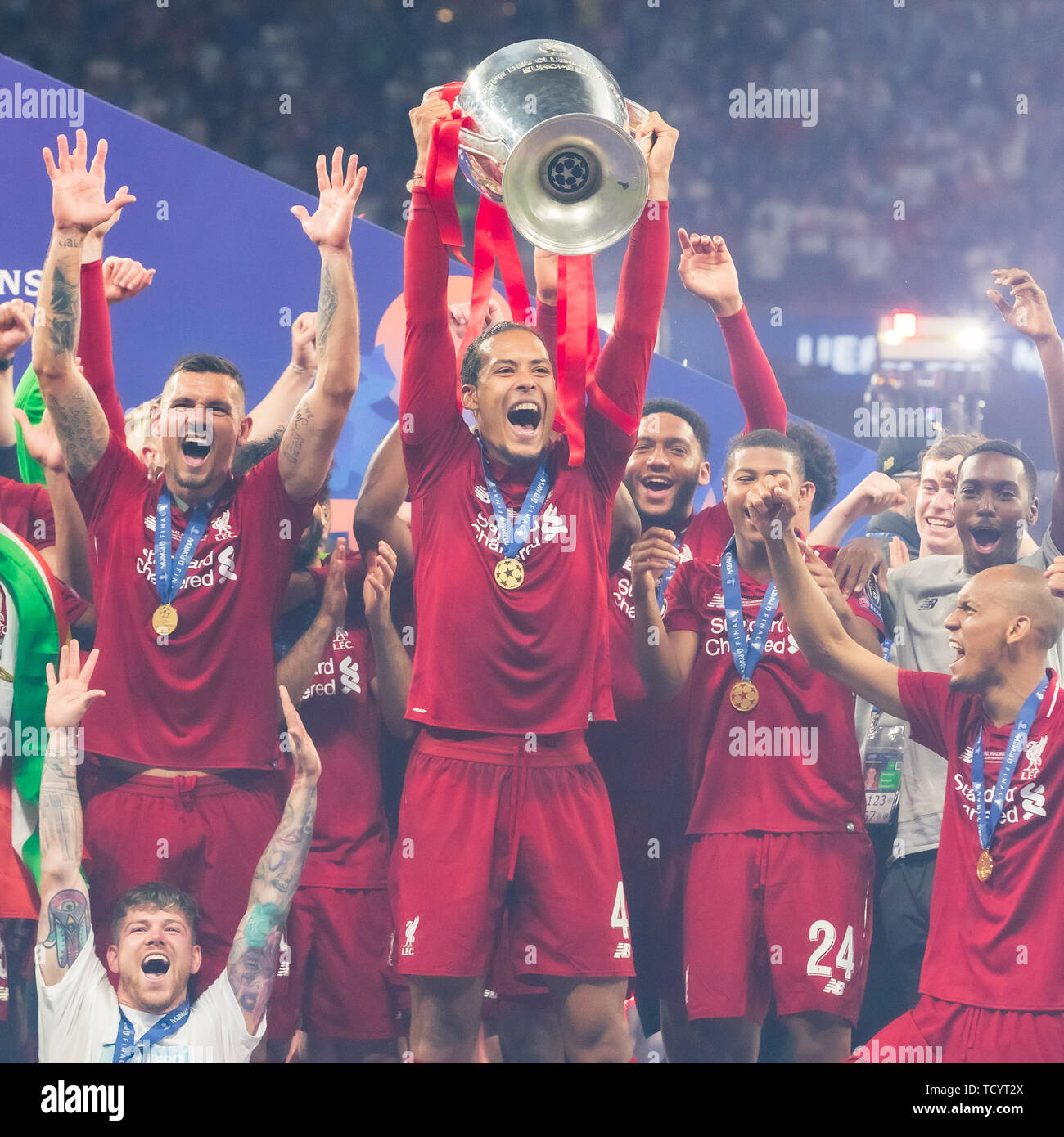 Tottenham v liverpool champions league hi-res stock photography and ...
