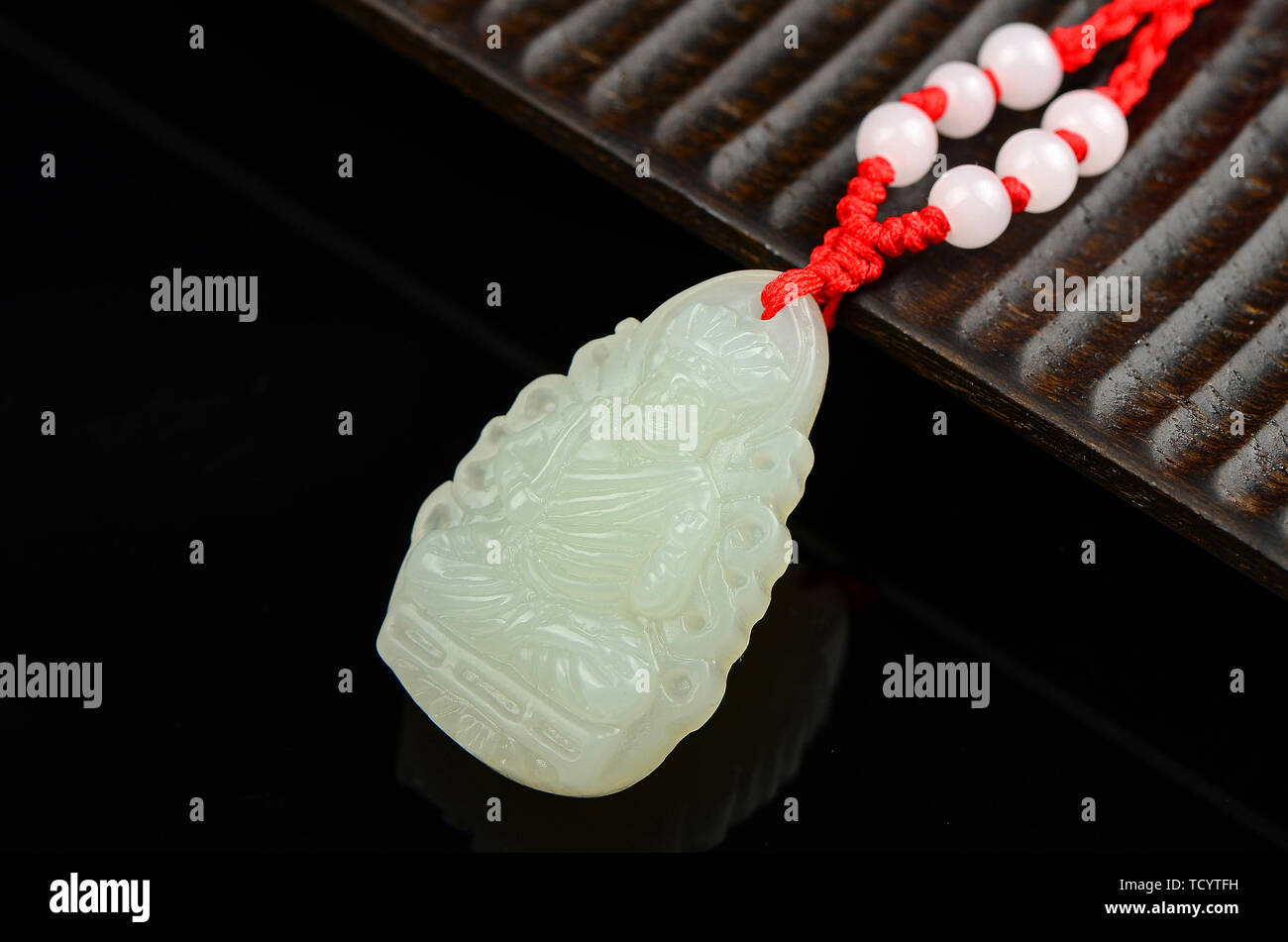 The eight patron gods ordered the Buddha and Tian jade pendant Stock ...