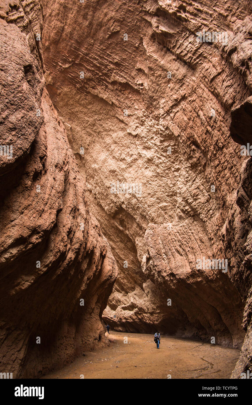 The mysterious Grand Canyon of Kuqa Tianshan in Xinjiang is composed of ...