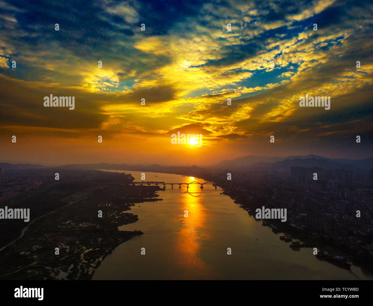 Lakes and scenic scenic light at night with nature hi-res stock ...