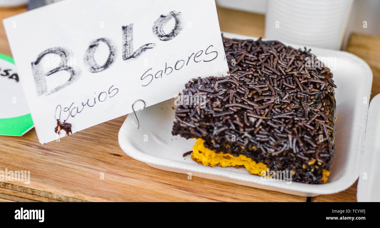 Street food cake hi-res stock photography and images - Alamy