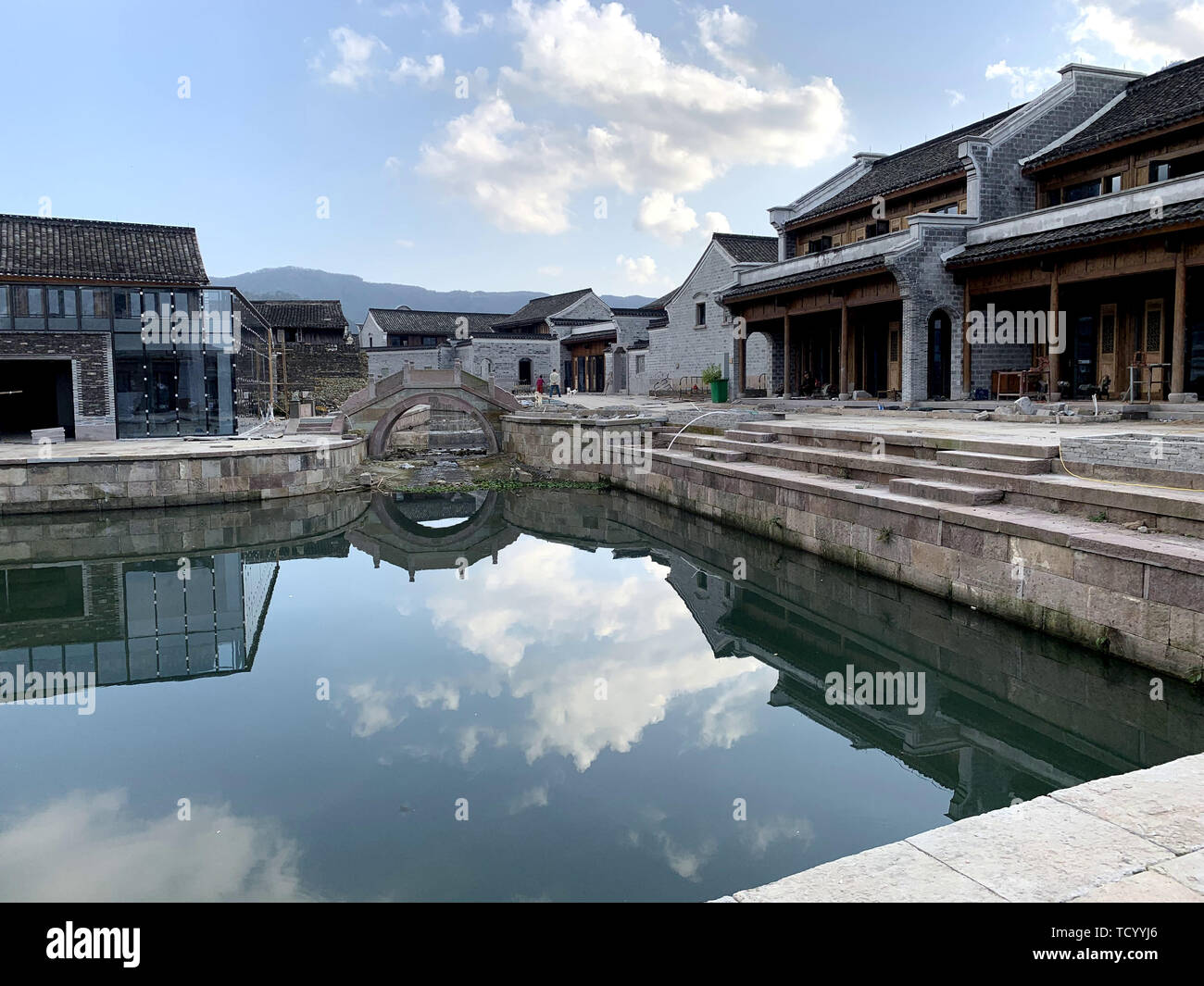 Hanling hi-res stock photography and images - Alamy