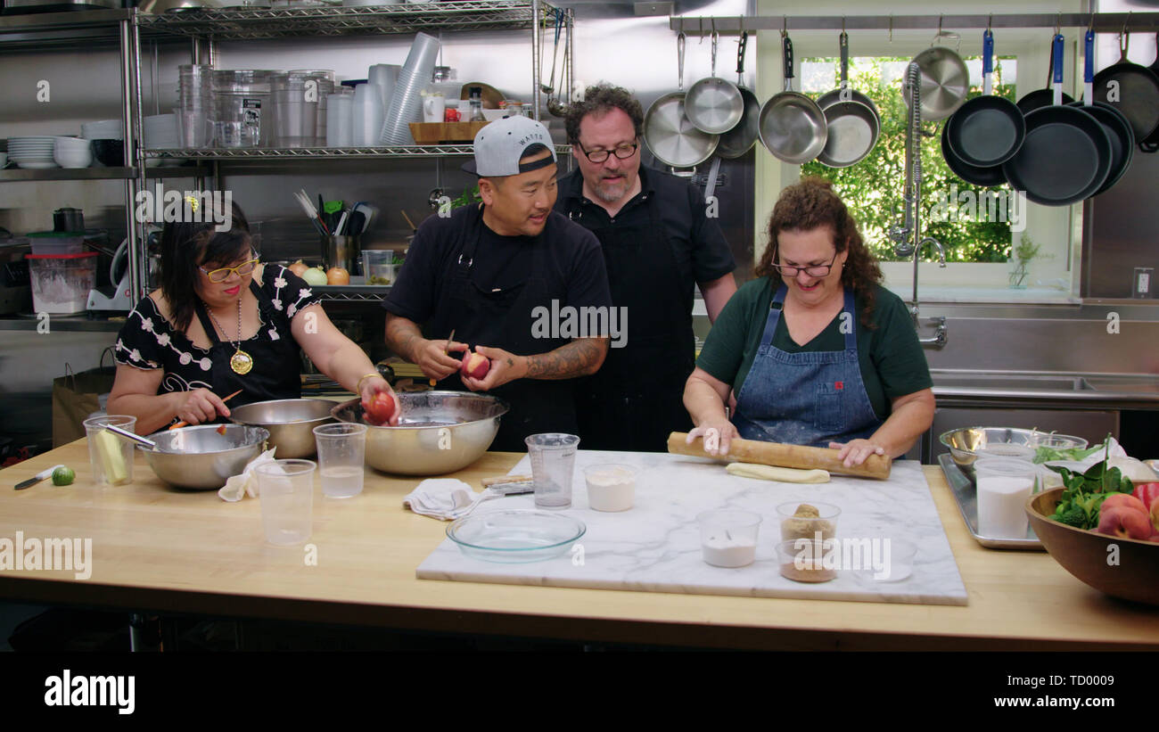 THE CHEF SHOW, Roy Choi (left-center), Jon Favreau (right-center ...